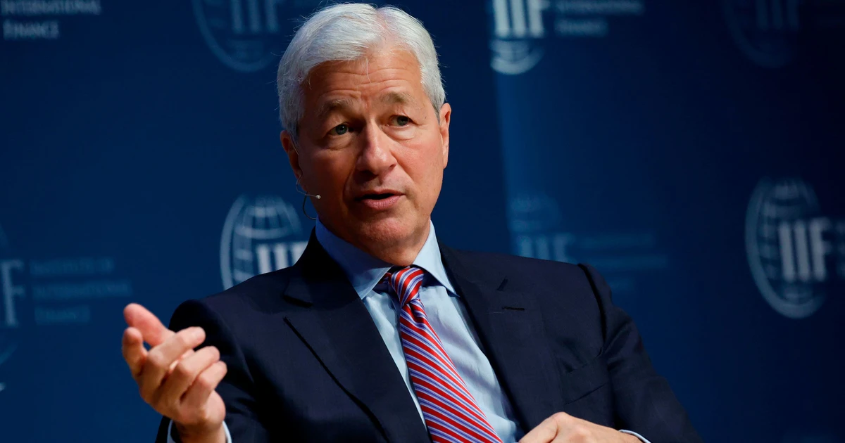 CEO JPMorgan Chase dự báo lãi suất của Fed có thể lên tới 7%